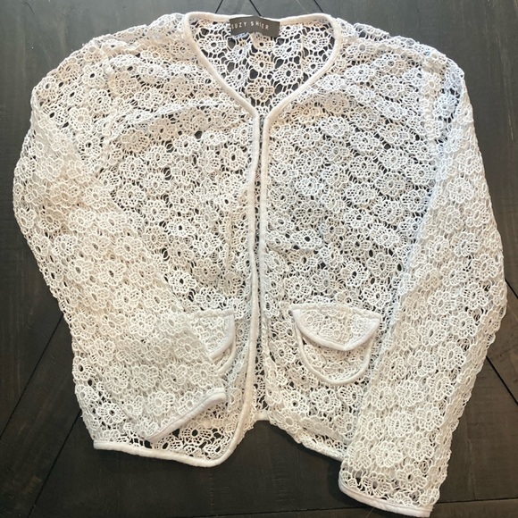 Suzy Shier | Sweaters | Suzy Shier Floral Lace Sweater | Poshmark